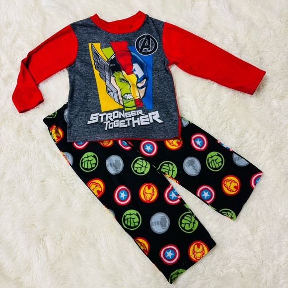 Marvel | Pajamas | Marvel Avengers Fleece Pajamas | Poshmark